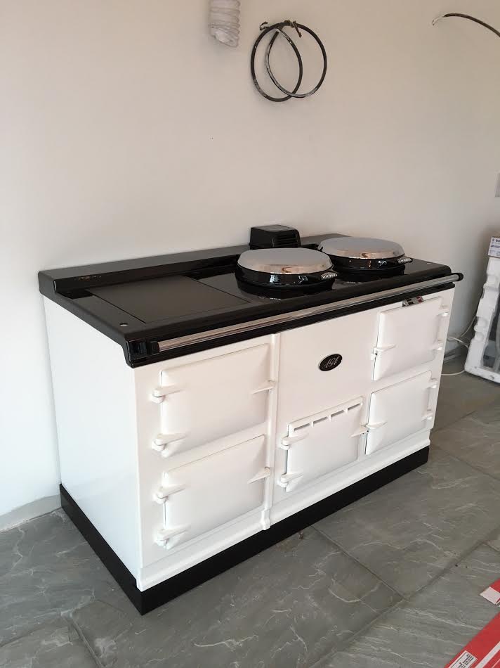 4 Oven Reconditioned Aga Range Cooker "One Piece Top" - Avec Cookers