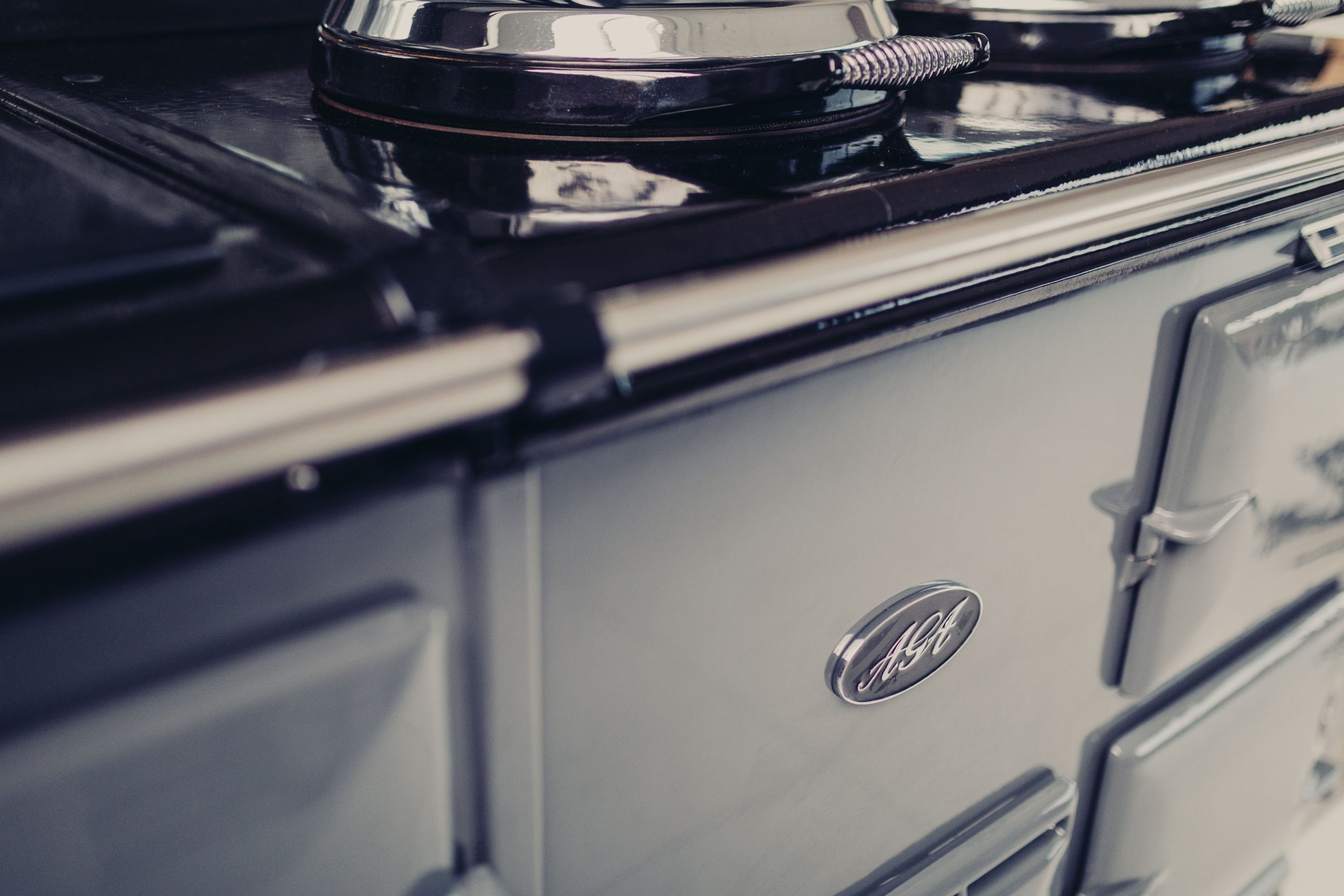 4 Oven Deluxe Style Gas Fired Aga Range Cooker - Avec Cookers