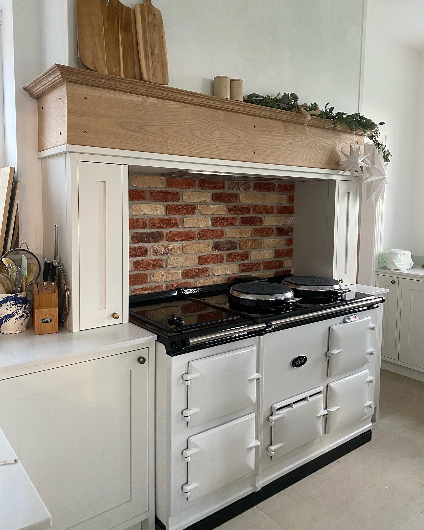 Fully Reconditioned 2 Oven Deluxe Gas Fired Aga - Avec Cookers