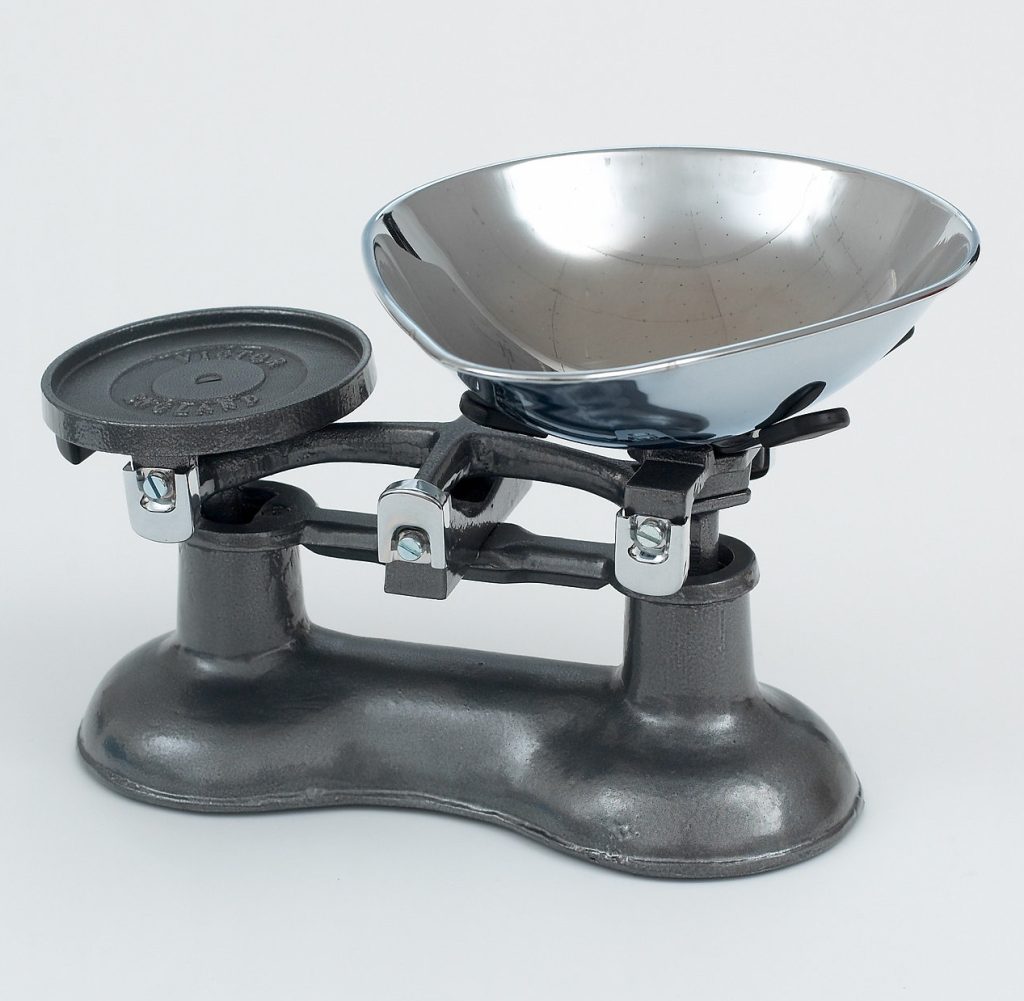 Traditional Victor Balance Scales - Graphite/Chrome - Avec Cookers