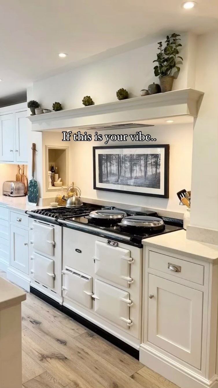 4 Oven Deluxe Style Gas Fired Aga Range Cooker - Avec Cookers