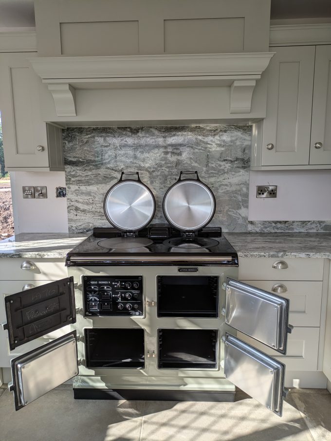 4 Oven Deluxe Style Gas Fired Aga Range Cooker - Avec Cookers